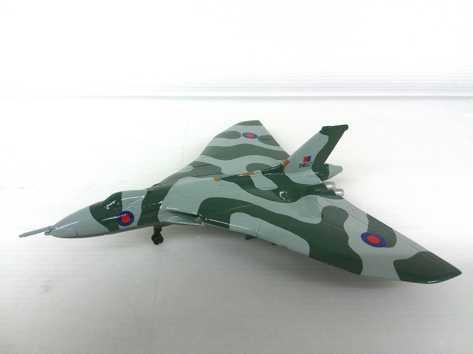 Skyline01 | Sky Classics 1:200 | Avro Vulcan RAF XM607 44 Squadron Ope ...