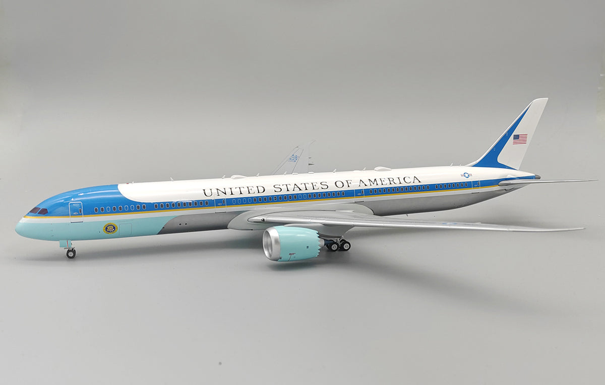 B-USAF-78X-001P | Blue Box 1:200 | Boeing 787-10 USA | is due July 202 ...